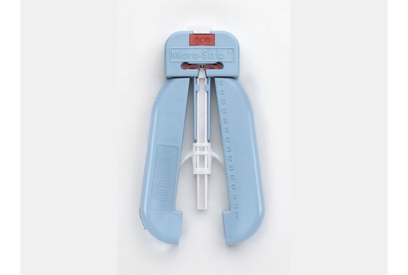 Micro-Strip Stripper, .0210 (533um) Blade, .0310 (787um) Guide